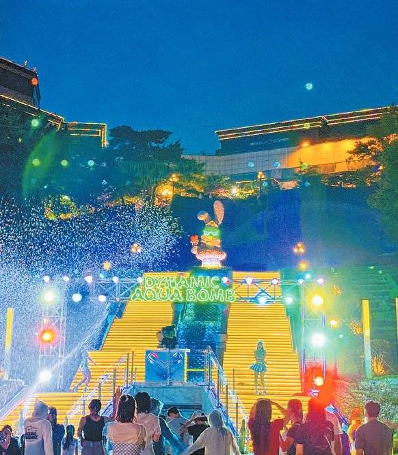 Bon Voyage 여행 잘 다녀오세요 대구는 지금 핫한 여름 축제 ‘트로피컬 아쿠아 월드로 뜨겁다