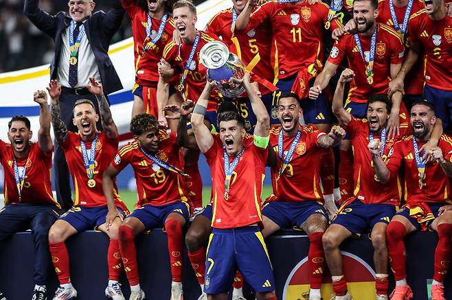 ‘유로 2024 제패 스페인 Fifa 랭킹 3위로 5계단 상승···아르헨 계속 1위 유지