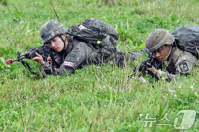 뉴스1 Pick 함께 땀 흘리며 우정 나눠요한·미 육군 Rotc 후보생 동반 훈련