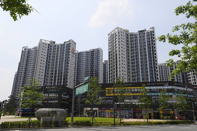 고덕동 아파트 19억에 팔린지 4일 만에난리 난 집주인들