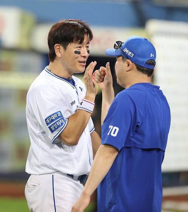 베이징 金 언제적인가나이를 거꾸로 먹는다 336홈런 레전드 포수에 국민유격수 감탄