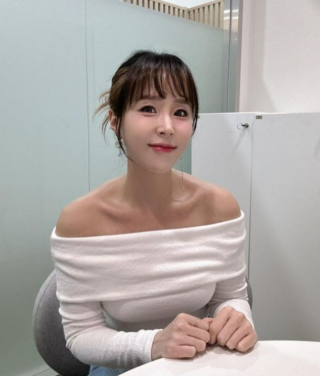 11kg 감량 신지 빗물 고일 듯한 쇄골 눈길