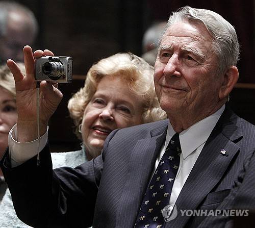 Obit Winfield Dunn