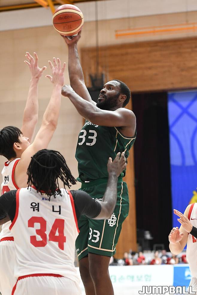[KBL컵] DB 치나누 오누아쿠 '과감한 훅슛 시도'