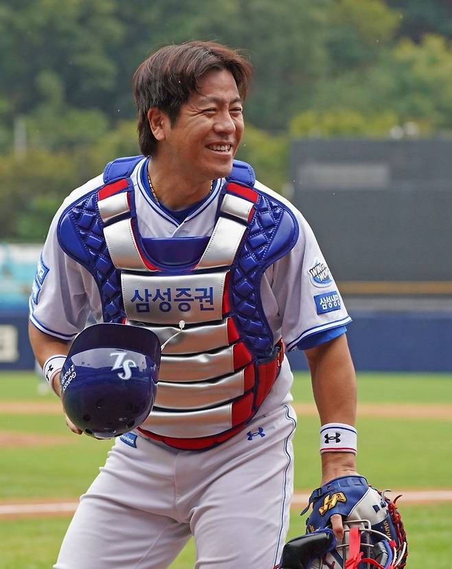 3년만에 다시 Po 삼성 강민호는 선수단 뒤를 지키기로 했다 젊은 선수가 해줘야 김영웅에게 ‘영웅 스윙하라고 했다”