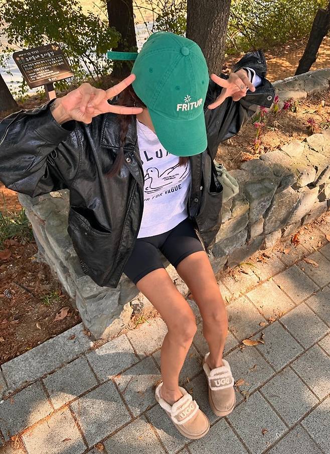 김빈우 더 추워지면 못입어 마지막 바이커 쇼츠와 레저 재킷 애슬레저룩 패션엔