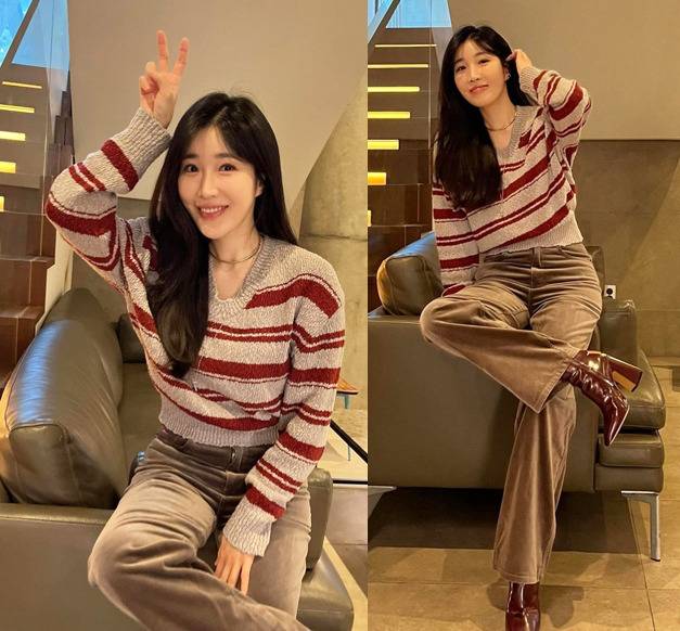 이해리 결혼 2년차 새댁의 단아한 매력 스트라이프 니트로 완성한 가을 데일리룩 스타와 패션