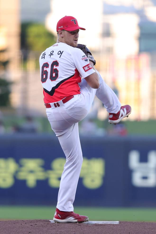 어떻게 멘털을 잡느냐가 중요 라팍 마운드 처음 오르는 Kia 우승 청부사