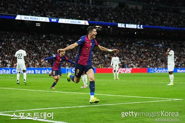 레반도프스키 멀티골 바르셀로나 엘클라시코서 레알 마드리드에 4 0 완승