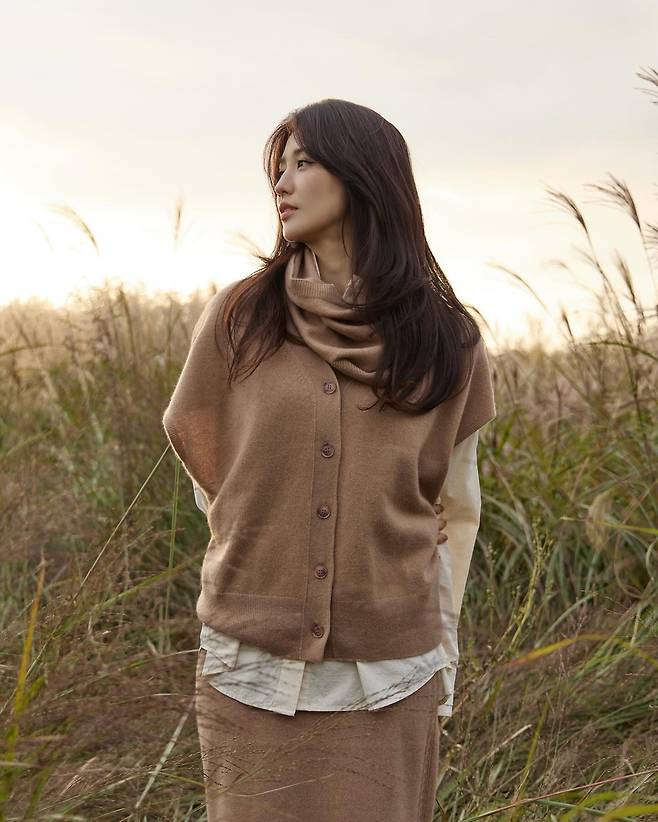 박하선 롱스커트에 니트입고 청순한 가을 패션 스타픽