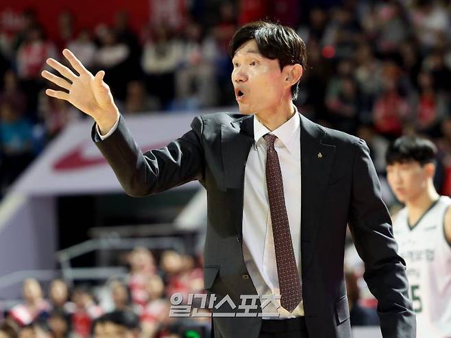 ‘우승 후보 Db의 어색한 4연패시험대 오른 김주성 감독