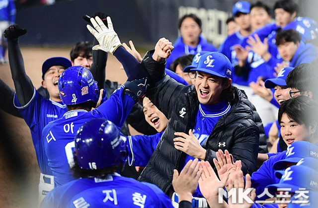 구자욱 올해만 하고 그만둘 선수 아니니까” 120억 캡틴의 의지와 투혼 박진만도 알고 있지만아쉬움 속 한국시리즈와 안녕