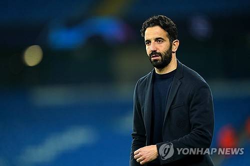 오피셜 스포르팅 맨유 아모림 감독 바이아웃 150억 지불ot 입성 초읽기