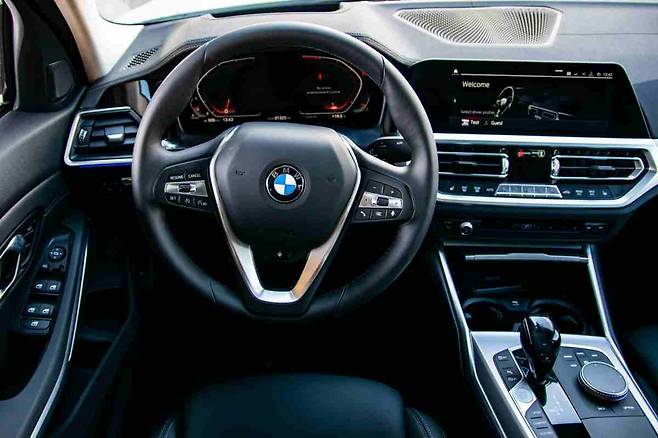 Mz들 현실 드림카 Bmw 이 모델 중고차도 충분한 이유 뉴오토포스트