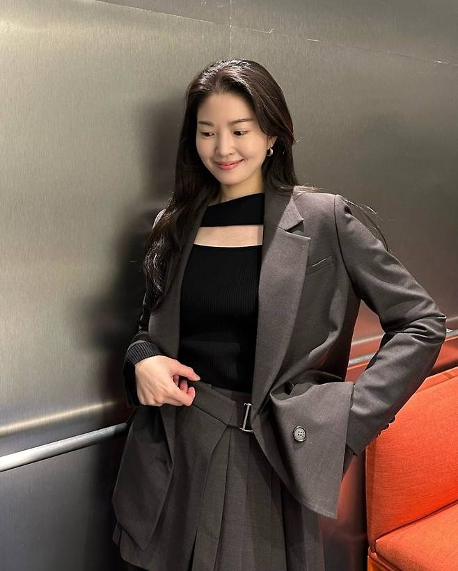 전진 아내 류이서 바지 위에 치마 두른 패셔니스타 차근차근 세련된 언밸런스 매니시룩 뷰티는 내운명