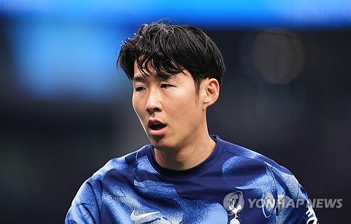 손흥민 아름다운 크로스 역전승 불 지펴…조기 교체 대놓고 불만 Son 3호 As 英 언론도 호평