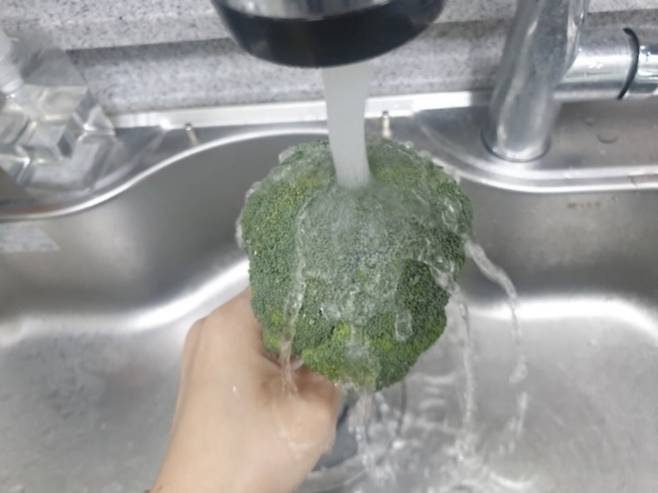 좀 귀찮다고 브로콜리 이렇게 씻으면 농약 다 먹는 꼴 오늘살림루틴