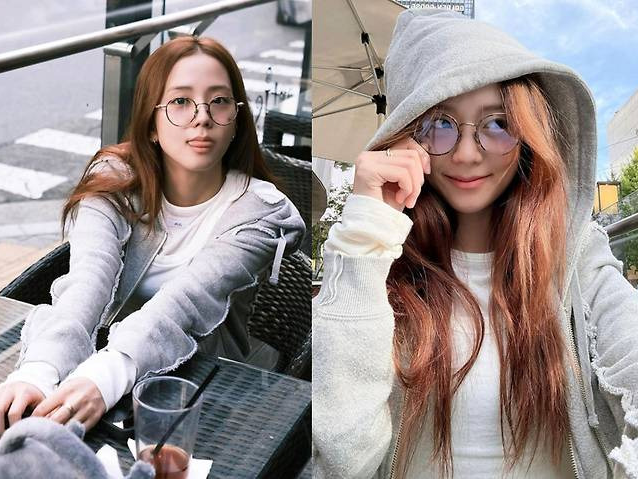 블랙핑크 지수 꾸밈없는 매력 발산 후드 집업과 안경으로 완성한 내추럴 룩 스타와 라이프