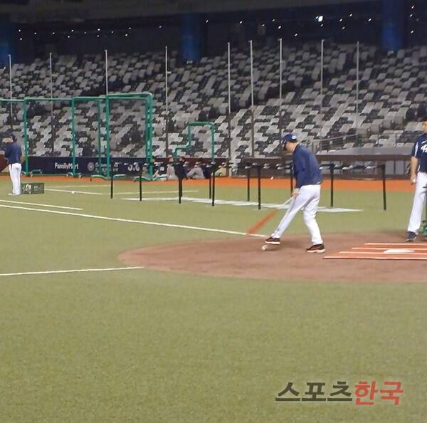 공이 안 굴러간다 김도영 신민재의 넓은 수비 범위 타이베이돔서 빛날까
