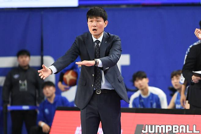 ‘30점 차 대패 설욕 김주성 감독 니콜슨 득점 봉쇄 성공적이었다”