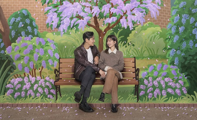 최근 40대에 만나 불같은 사랑에 빠진 남녀 소식 맥스무비