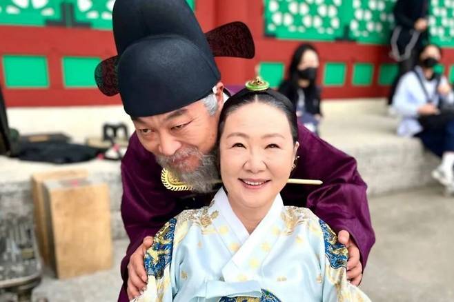 결혼한 줄도 몰랐는데” 벌써 두번 이혼 했다는 배우 셀럽스케치