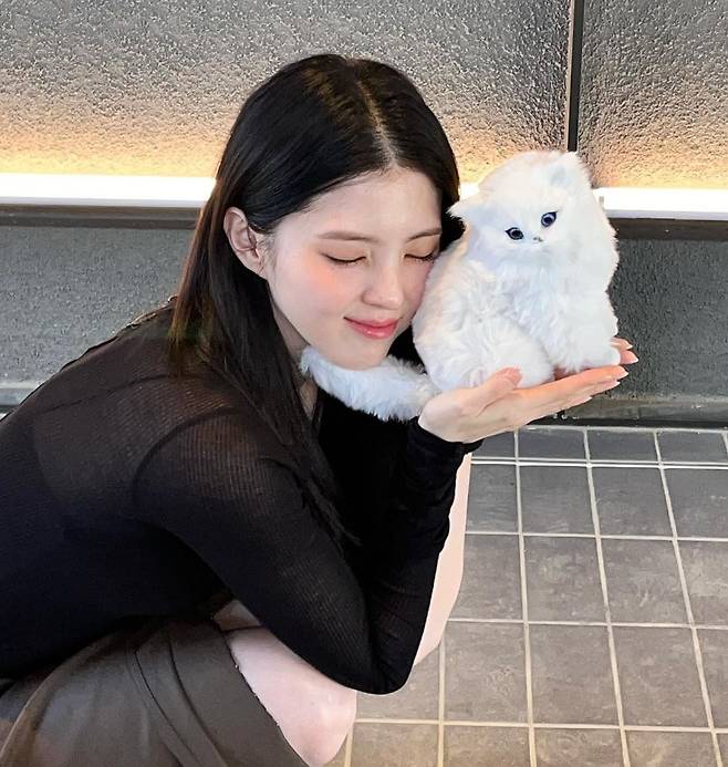 중단발까지 완벽소화 한소희 근황 스타일링 헤어핏