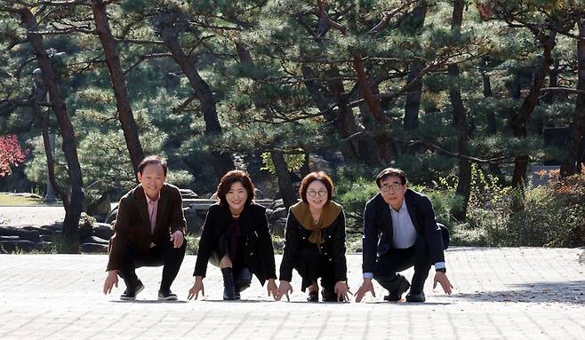 희망 은퇴 나이는 100세”초고령 대한민국 해결사로 떠오른 ‘w세대 기자24시