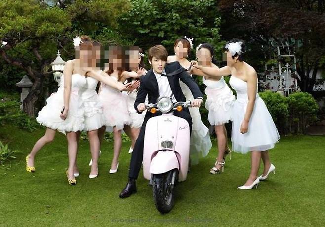 누나 8명에 조카만 13명이라는 가수의 신기한 ‘가족전화번호부 연예는 내운명