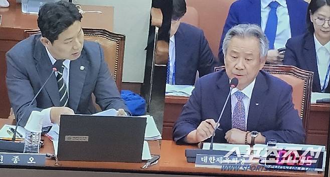이기흥 회장ioc위원 연임 안돼 진종오 의원바흐 위원장에 서한 발송