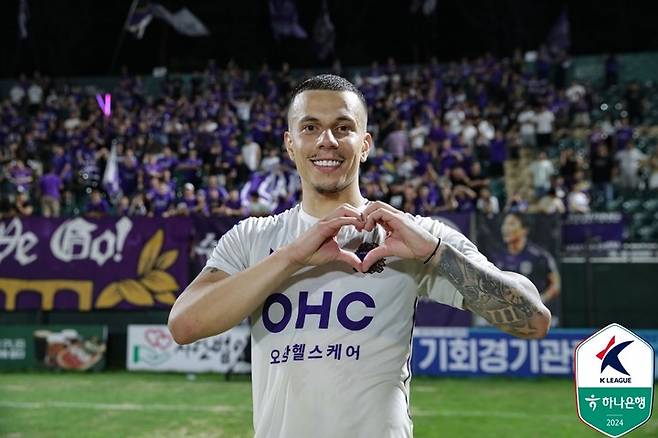 K리그 시상식 K리그2는 온통 보랏빛베스트11에 주장 이창용 포함 안양 소속만 6명 포함