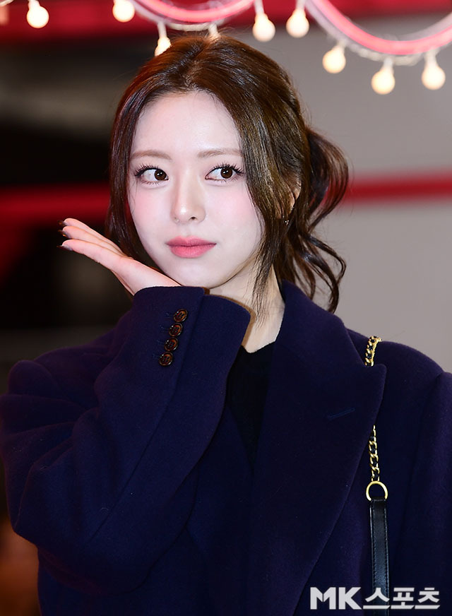리틀 이효리 유나 인형처럼 걸어나왔다 추위를 녹이는 인형 비주얼 뷰티는 내운명