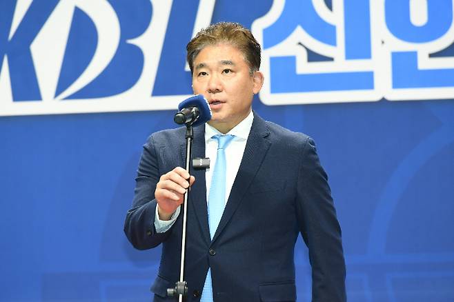 '선수 폭행 논란' 김승기 감독, KBL로부터 2년 자격정지 중징계