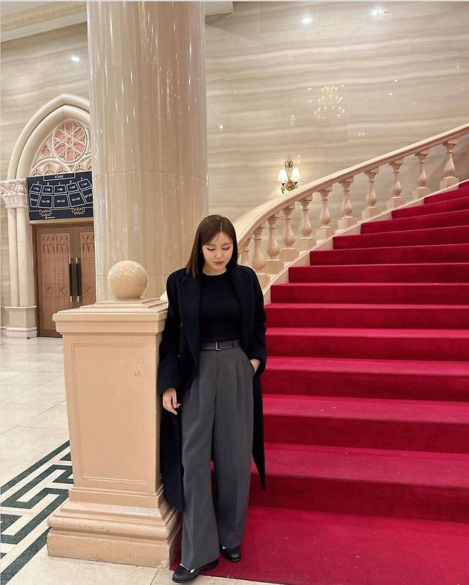 송가인 심수봉 선생님과 영광의 악수 단정하게 차려입은 세련된 드뮤어룩 뷰티는 내운명