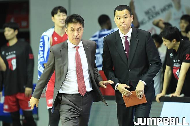 기록 김상식 감독 없는 김상식 감독 통산 100승이렇게 선물을 드렸네요