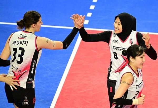 ‘60점 폭격 세르비아and인도네시아 국대 미쳤다 정관장 승승승→3위 Ibk 맹추격도로공사 5연패 우리카드 3위 도약종합