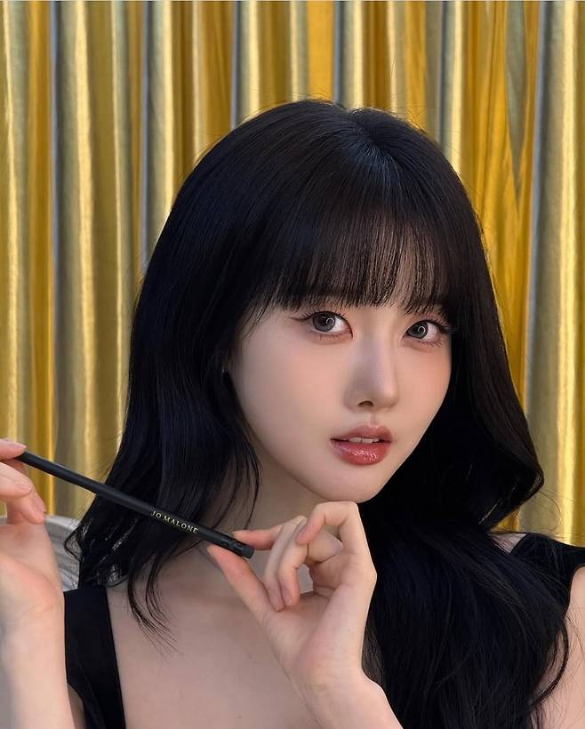 박남정 딸 시은 너무 짧아 아빠한테 혼나겠어 로맨틱한 백리스 벨벳 미니원피스룩 뷰티는 내운명