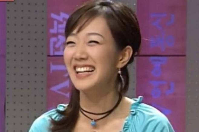 돈 없던 시절 지하철에 매달려 고무장갑 팔았다는 여대생 최근 모습 뉴스에이드
