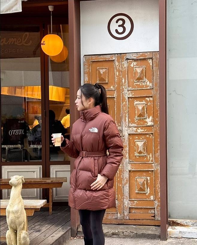 손연재 출산후 다시 레깅스 리즈 핏 요정 몸매 그대로 패딩코트 하의실종룩 뷰티는 내운명