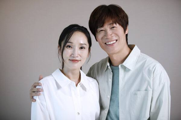 결혼 14년 된 연예계 대표 잉꼬 부부 안타까운 투병 근황 전하다 필더무비