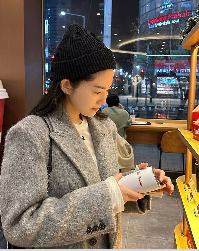 전진 아내 류이서 대왕 텀블러 구매 실패 아쉬운 포옹으로 따스한 코트룩 뷰티는 내운명