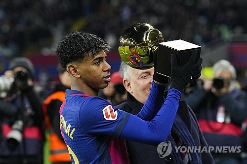 이제 17살 그렇게 부려먹더니 메시 후계자 또 쓰러졌다최대 4주 결장 공식발표
