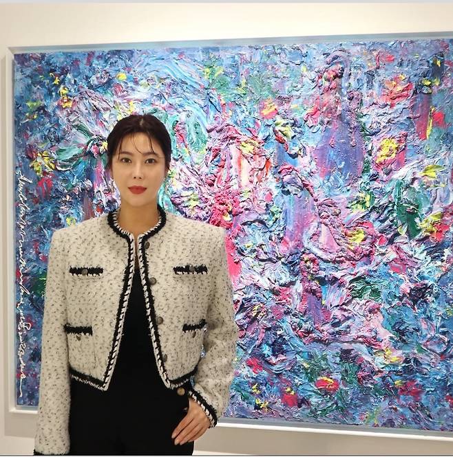 18kg 감량 솔비 쇼츠가 헐렁 크롭 트위드로 더 갸름해 보이는 재킷룩 뷰티는 내운명