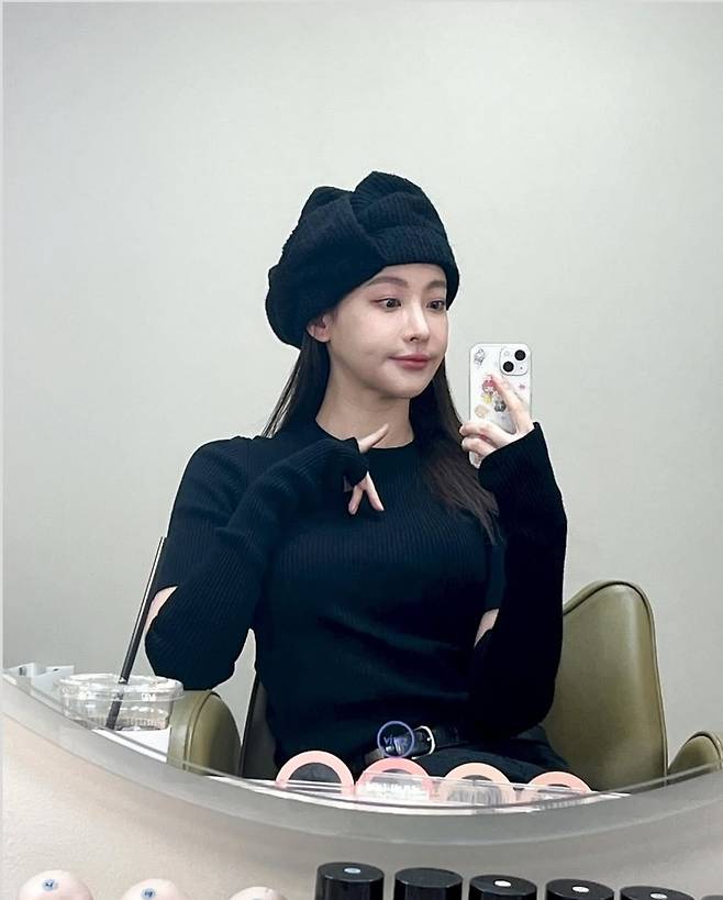 오연서 베레모 쓴 요정 비주얼 한파에 꽁꽁 싸맨 롱패딩 패션 뷰티는 내운명