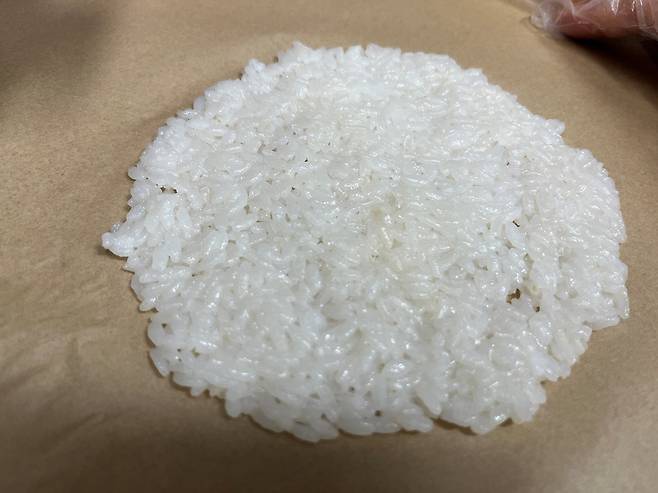 식은 밥은 전자레인지에 넣으세요 맛있는 간식이 완성됩니다 텐꿀팁