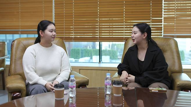 취업포기 대졸자 400만명인데증권사 출근하는 특성화고 쌍둥이