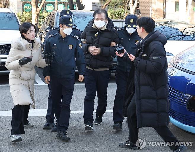 영장실질심사 출석하는 건진법사 전성배