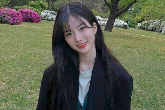 3수 끝에 이화여대 합격했는데 너무 예뻐 걸그룹 데뷔한 이대 여신 메타코리아