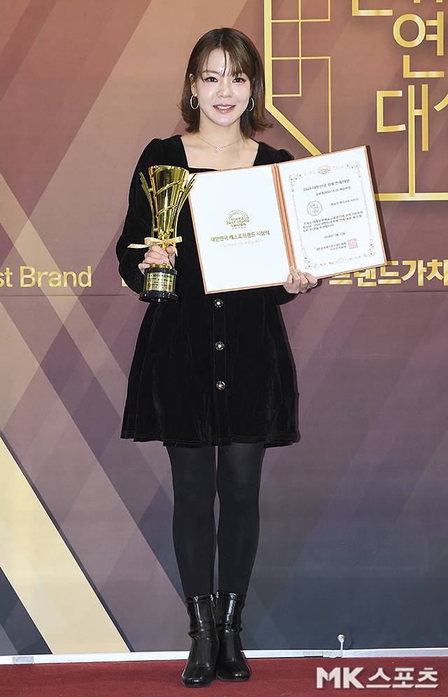 골때녀 사오리 154cm 귀요미 올블랙도 러블리 벨벳 미니드레스룩 뷰티는 내운명