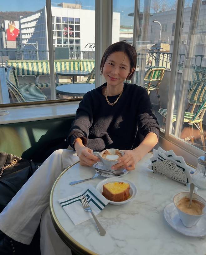 김나영 투명 메이크업으로 완성한 물오른 미모 볼수록 예쁜 내추럴 단발 뷰티는 내운명